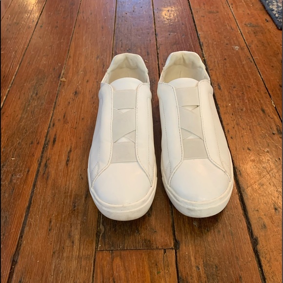 Fabletics | Shoes | Womens 65 Fabletics White Laurel Court Sneaker ...